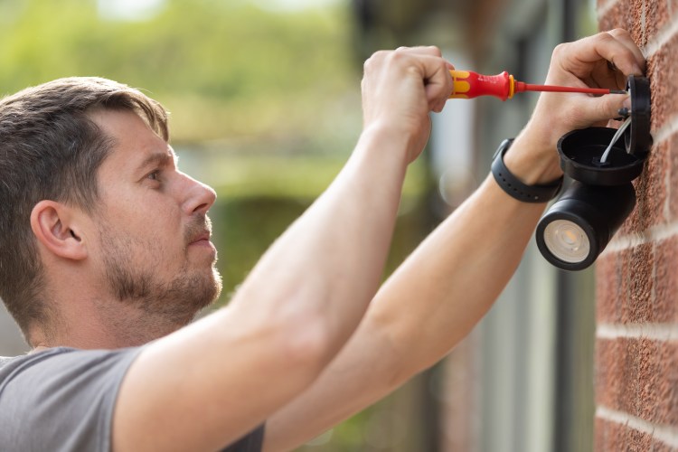 PB Electrical Installations – Commercial and residential electrical installations across the ...